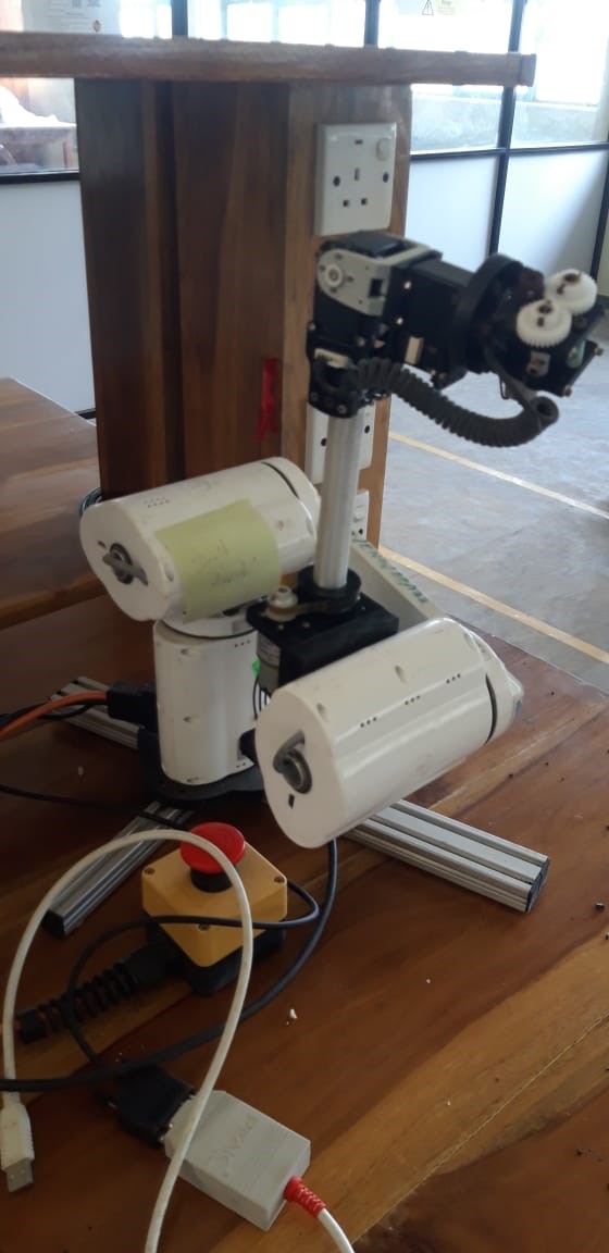 Control System and Robotics Laboratory - Faculty of Engineering ...