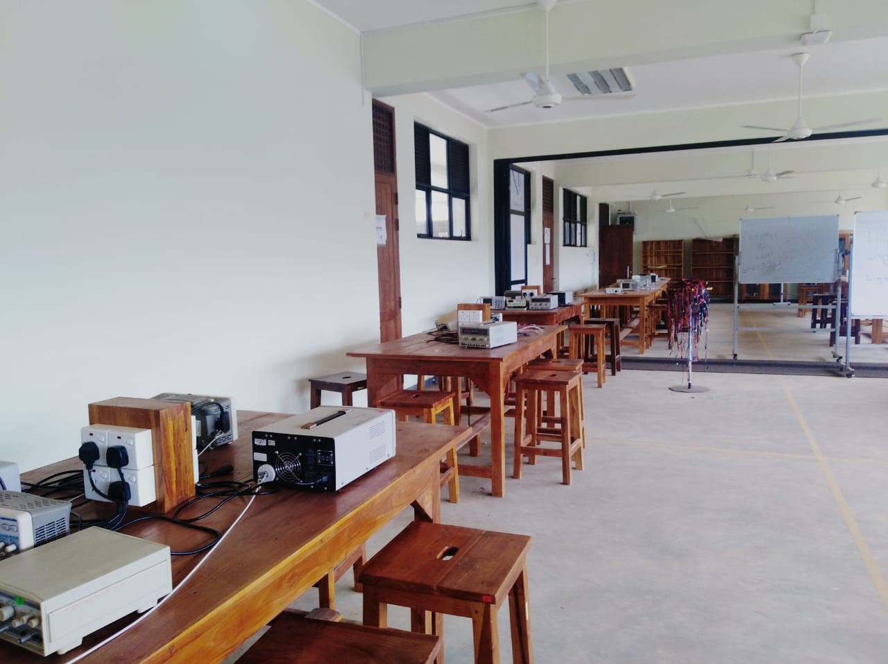 Elementary Laboratory - Faculty of Engineering, University of Jaffna