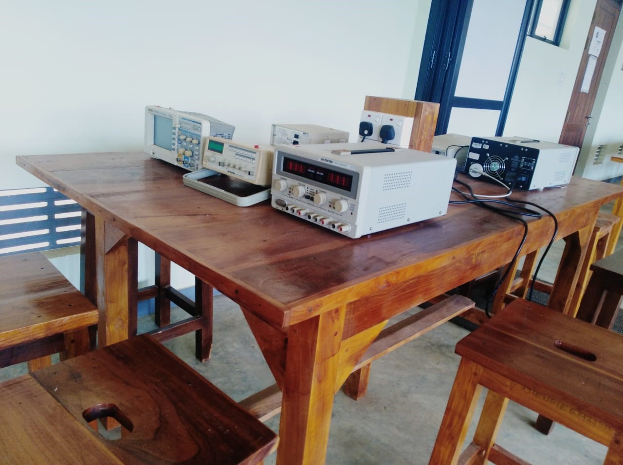 Elementary Laboratory - Faculty of Engineering, University of Jaffna